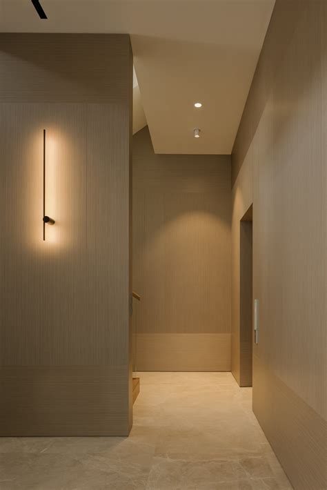 Jalan Merah Saga — S U J O N O H U N