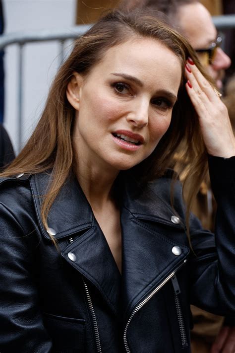 Photo Natalie Portman Front Row Du Défilé De Mode Féminine Stella