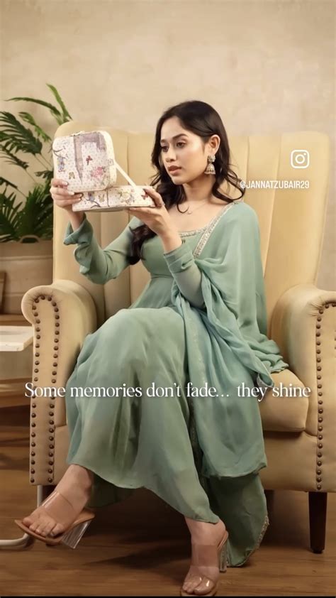 Jannat Zubair Rahmanis Feet