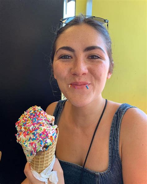 Isabelle Vs Ice Cream R Isabellefuhrman