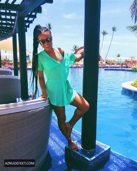 Alex Holley Feet Aznudefeet