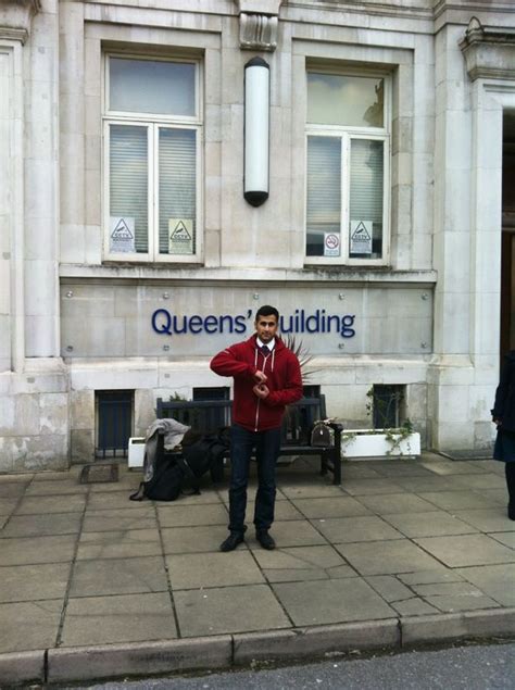 Queens Building Queen Fashion Anthony