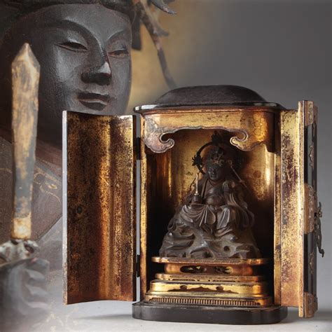 【やや傷や汚れあり】em336 時代 古仏 截金 木造弁財天坐像 仏全高16cm仏高10cm 黒内漆箔厨子入・厨子仏・木雕辯才天女像・仏像