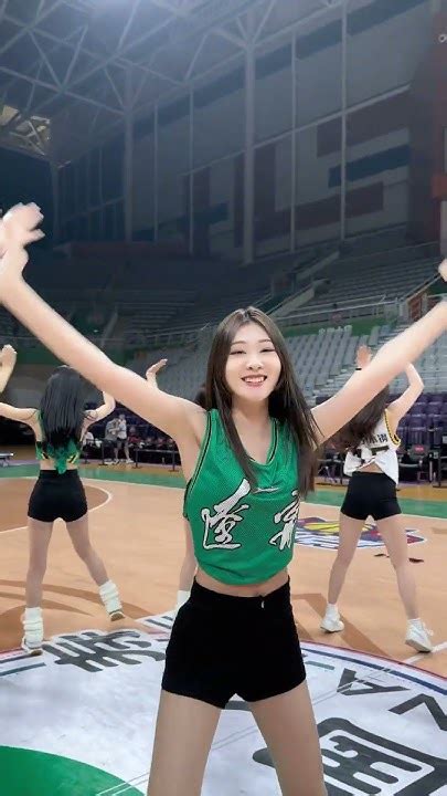 “绿光”是谁的青春，“绿光”是照耀辽篮夺冠之路的光芒！ Cba总决赛 辽宁男篮 辽篮啦啦队 Youtube