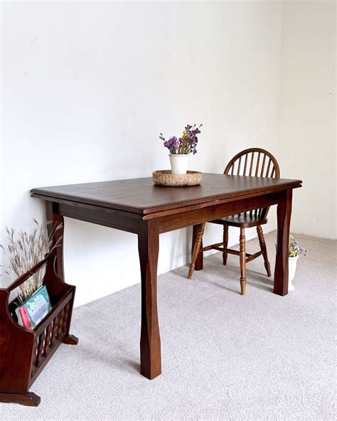 წაბლის გასაშლელი მაგიდა Collector Tbilisi