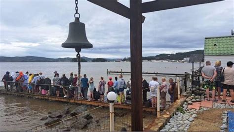 На видео показали как проходит эвакуация людей из Андреевки