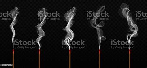 투명 한 배경에 고립 된 연기와 현실적인 향 스틱 아로마의 창조적 인 벡터 일러스트 아트 디자인 향 굽기 추상 개념 중국 새 해 그래픽 요소 향에 대한 스톡 벡터 아트 및