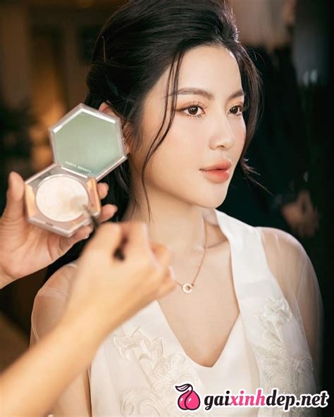 Hot Girl Chu Thanh Huyền Khoe Vẻ Đẹp Gợi Cảm Cực Hot