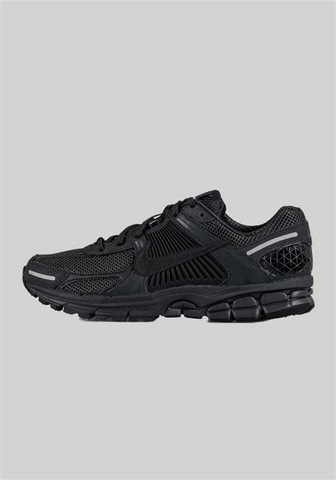 Zoom Vomero 5 "Anthracite" – LOADED