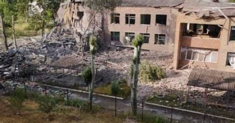 Росія зруйнувала дитячий садок у Торецьку Тут навчалися діти з
