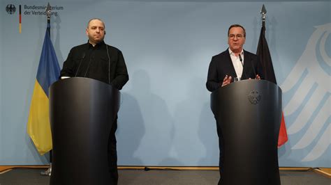 Германия е готова да компенсира частично спирането на военната помощ на САЩ за Украйна Новини бг