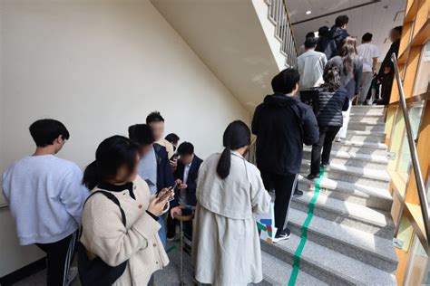 사전투표 첫날 투표율 오후 1시 8 00 …21대 총선보다 2 02 P↑ 브릿지경제