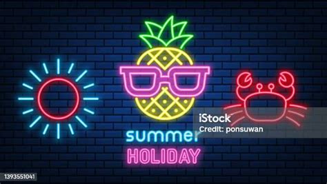 네온 파인애플 여름 표지판 빛나는 색상이 빛나는 Led 또는 할로겐 램프 프레임 배너 벽돌 벽 벡터 세트에 0명에 대한 스톡 벡터 아트 및 기타 이미지 Istock