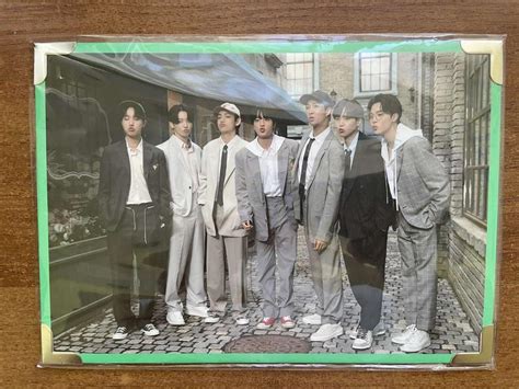 Стенд Bts — ціна 200 грн у каталозі Статуетки Купити товари для дому та побуту за доступною