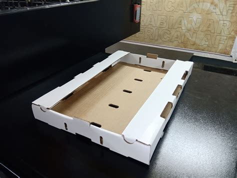 كرتون فراوله الشركه العربيه الافريقيه للكرتون المضلع Mmk