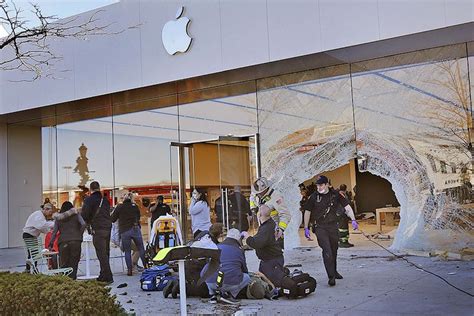 Several Victims Sue Apple For The Fatal Car Crash Which Was 100
