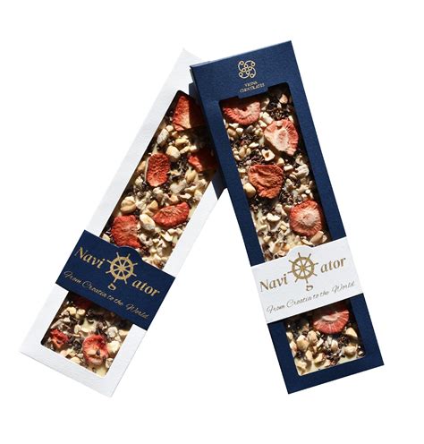 Navigator White Hazelnut Cocoa Nibs Strawberry Bar 120g Vrsna