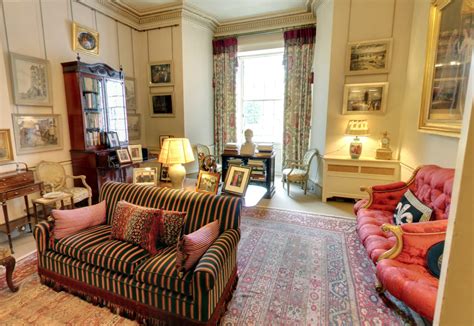 Inside Clarence House Prince Charles Home Scene Therapy Clarence