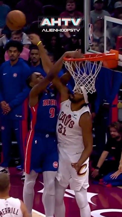 Jarrett Allen Blocks Ausar Thompsons Dunk Attempt ☝️💥 Nba Preseason Youtube