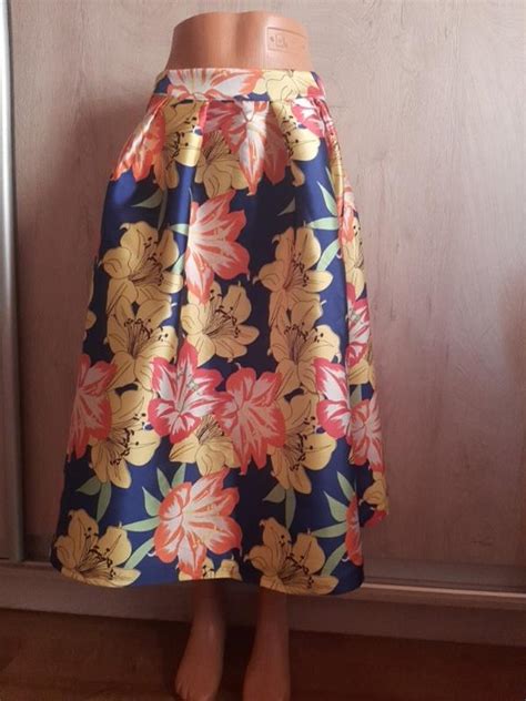 Пишна яскрава спідниця — ціна 350 грн у каталозі Міді спідниці Купити жіночі речі за доступною