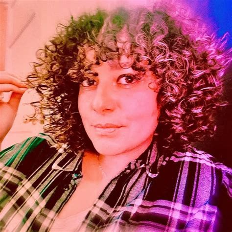 Anna Beatriz (@annabeatrizmusic) • Threads, Say more