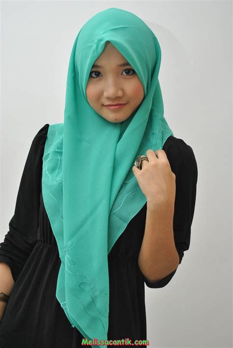 Koleksi Gadis Berhijab Cantik Jadi Foto Model Terbaru 2014 Kumpulan