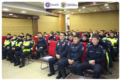 ХАН УУЛ ДҮҮРГИЙН ИТХ ЫН ДАРГА Г БАТСАЙХАН АЛБА ХААГЧ НАРТАЙ УУЛЗЛАА