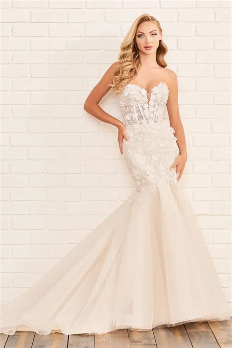 Wedding Dresses Enchanting By Mon Cheri
