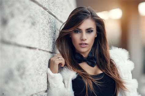 Visages De Femmes Page 8