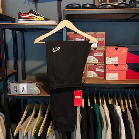 [official Pt Map] Nb Logo Joger Black Original Shopee Singapore