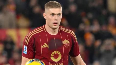 «Фестиваль помилок італійська преса оцінила вихід Довбика на заміну в переможному матчі з Комо