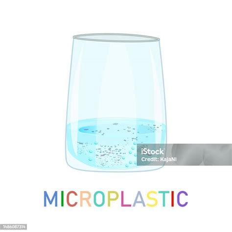 물과 미세 플라스틱이 있는 유리는 흰색 배경에 분리되어 있습니다 미세 플라스틱으로 오염된 물 0에 대한 스톡 벡터 아트 및 기타 이미지 Istock