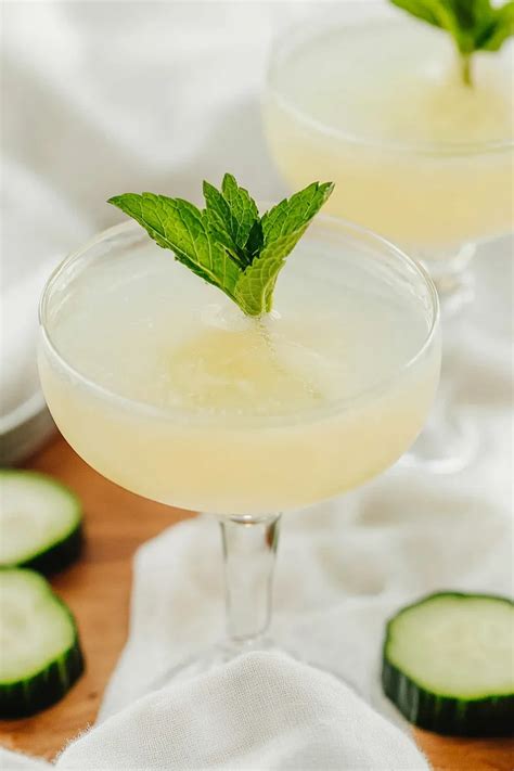 Delicious Cucumber Mint Gimlet