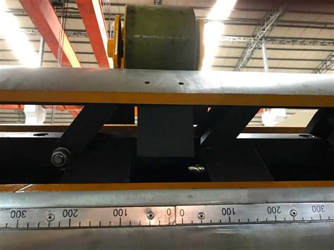 Metal Sheet Coil Straightener Leveling Machine For Steel Coil Decoiling Machine Hydraulic