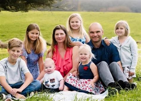 Embracing The Cross Of Cancer Jessica Van Leeuwen Opus Dei