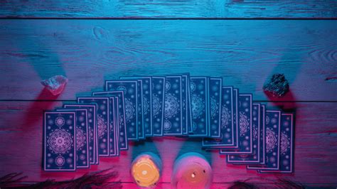 Discover Difference Between Tarot And Oracle Cards Explained