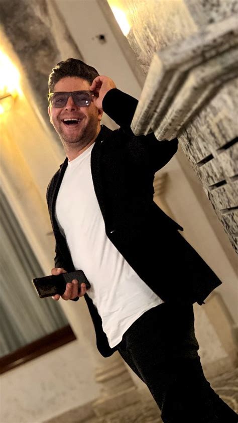 ‎حسین اکبری‎ Hoseinakbarioriginal • Instagram Photos And Videos