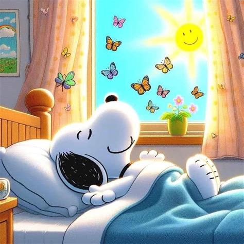 Pin By Gloria Englberger On I M Glory Bee Snoopy Wallpaper Snoopy