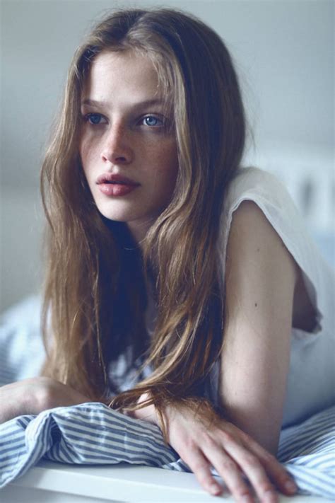 Anna Lund R Prettygirls