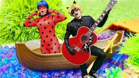 Леди Баг и Супер Кот на пикнике! Видео с супергероями и куклами Барби ...