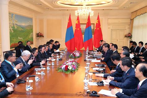 Монгол Улсын Ерөнхийлөгч Ц Элбэгдорж БНХАУ ын дарга Си Зиньпинтэй уулзав