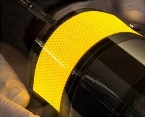 Flex O Fab Demonstrates Flexible Oled From Roll To Roll Process Display Daily