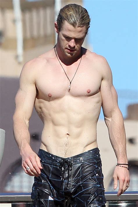 Chris Hemsworth Shirtless Tumblr