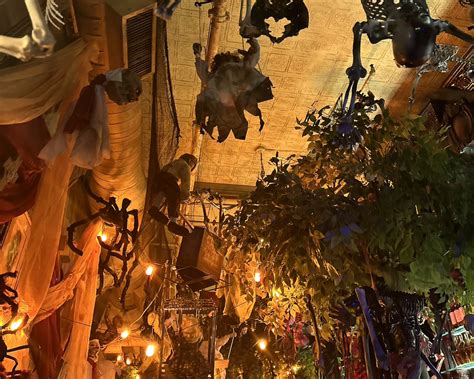 3 Things To Check Out This Halloween Era En Vogue