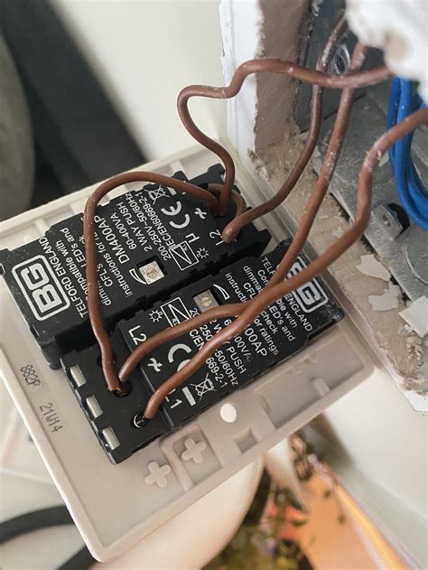 How To Wire A Dimmer Switch In 10 Steps Real Homes