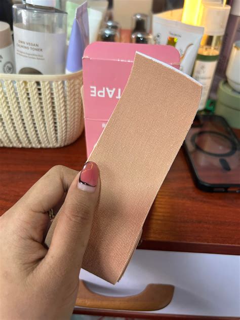 ကျော်ကြား လူသုံးကုန် လက်လီ လက်ကားဖြန့်ချီရေး Home