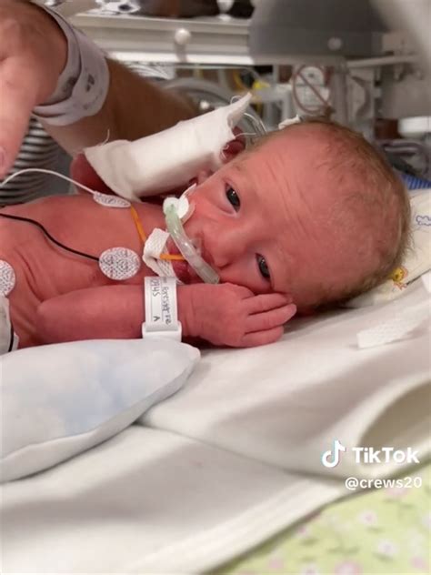 Im Pregnant With Spontaneous Triplets And I Look Like A Penthouse New York Post