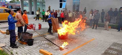 Heboh Api Berkobar Di Kantor BRI Cabang Sidikalang