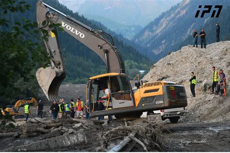 შოვში სტიქიის ზონაში სამაშველო ღონისძიებები გრძელდება კვირის პალიტრა