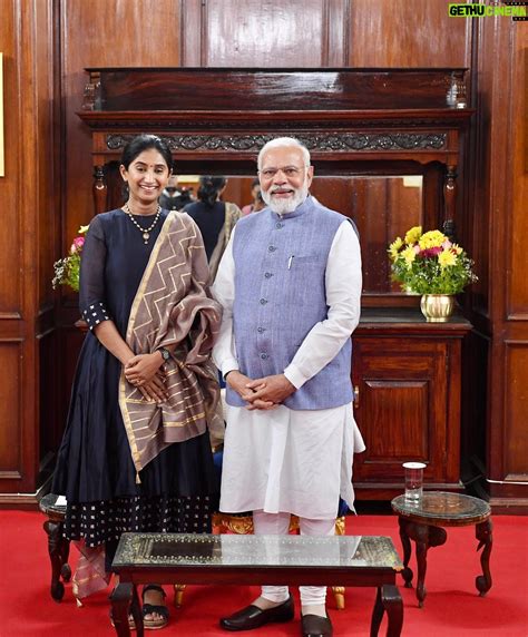 Shraddha Gautam Most Liked Photos And Posts Gethu Cinema